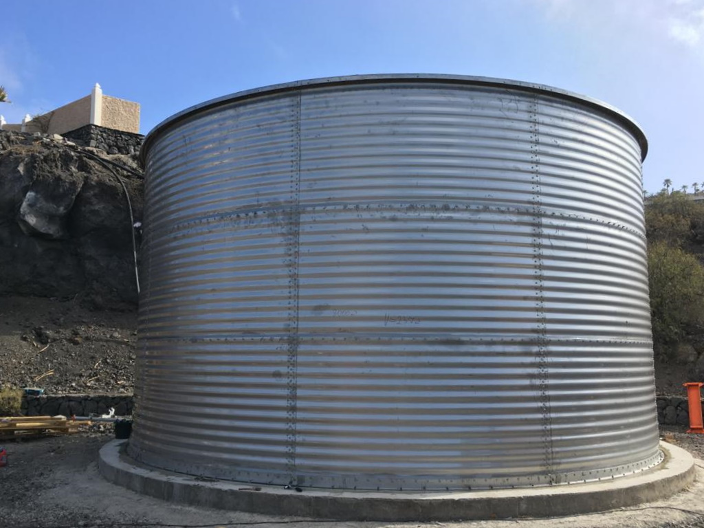 Auffangbecken aus Edelstahl für Regenwasser - Erich Stallkamp ESTA GmbH